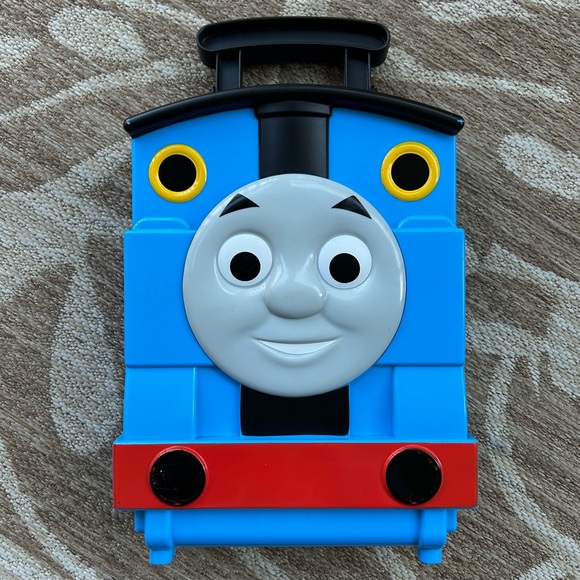 Thomas & Friends | Toys | Thomas The Tank Engine Toy Train Carrying ...